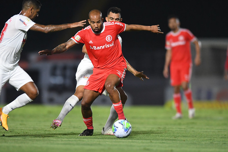 O negócio entre Atlético e São Paulo, pelo meia Patrick, está perto de ...