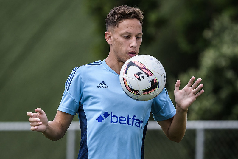 ENTREVISTA ÍDOLO ETERNO MÁRIO TILiCO – Deus Me Dibre